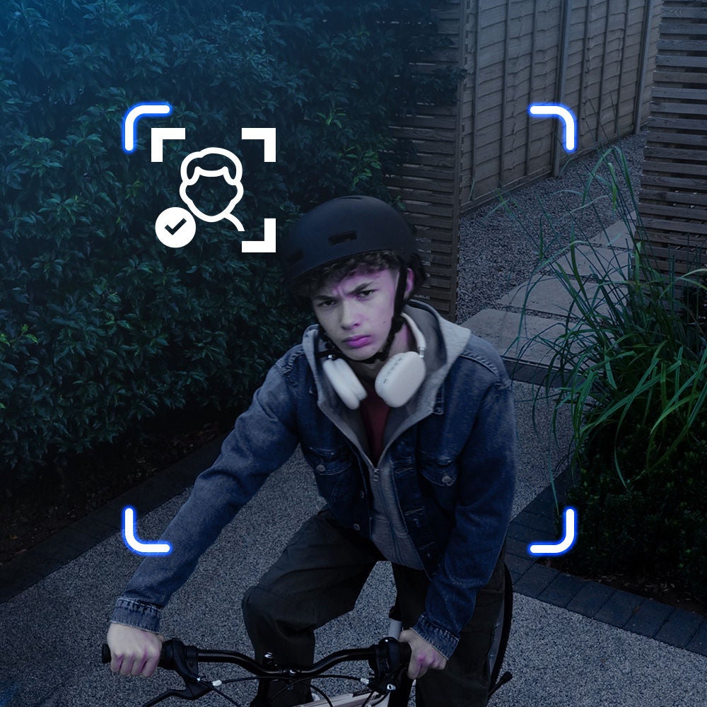 Upptäck nya Arlo Essential 3-serien - Nu med PTZ-övervakning | Arlo Sverige